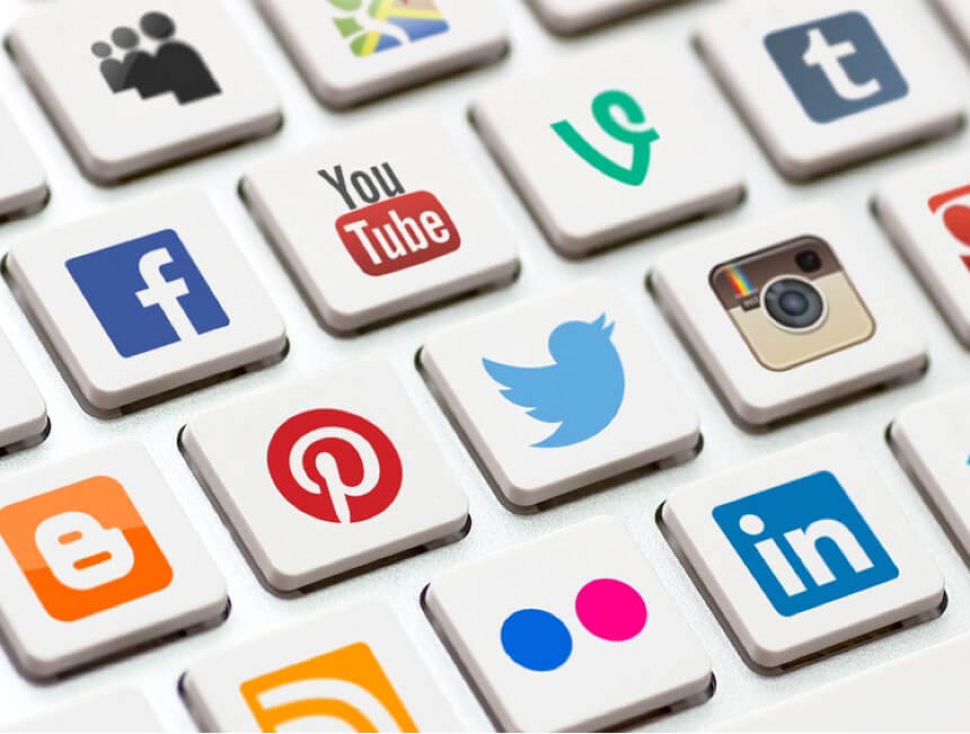 Научете се как да ръководите онлайн маркетинга в социалните медии ...